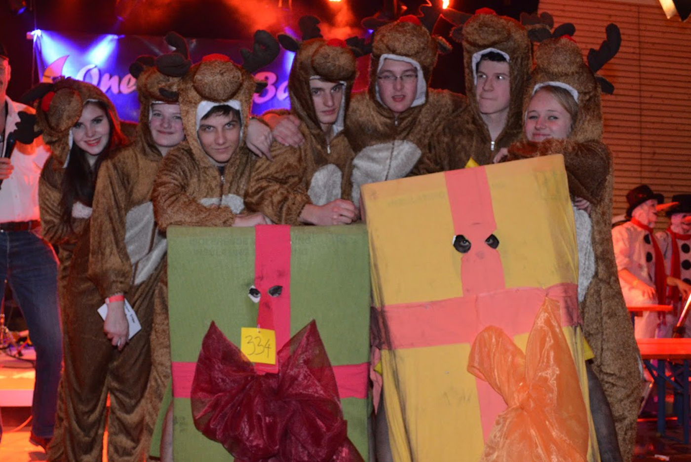 Maskenball_illgau_1400x936 • Stoos